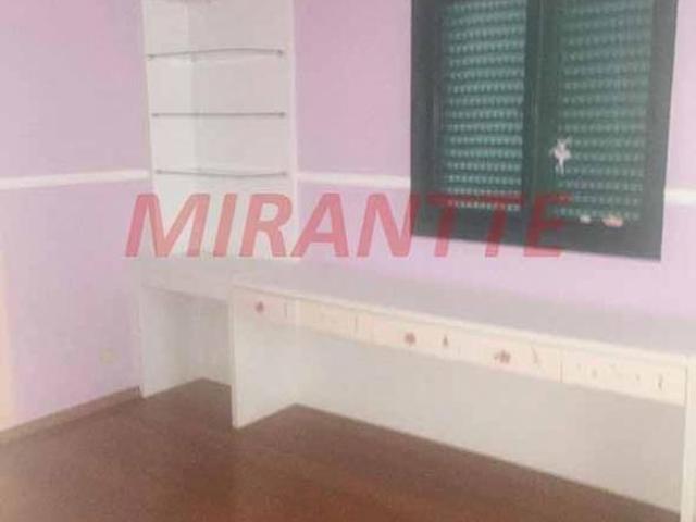 Sobrado de 380m² com 4 quartos