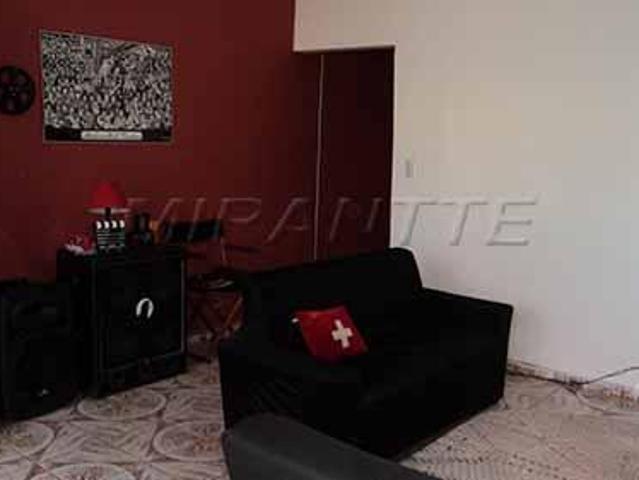 Sobrado de 380m² com 7 quartos