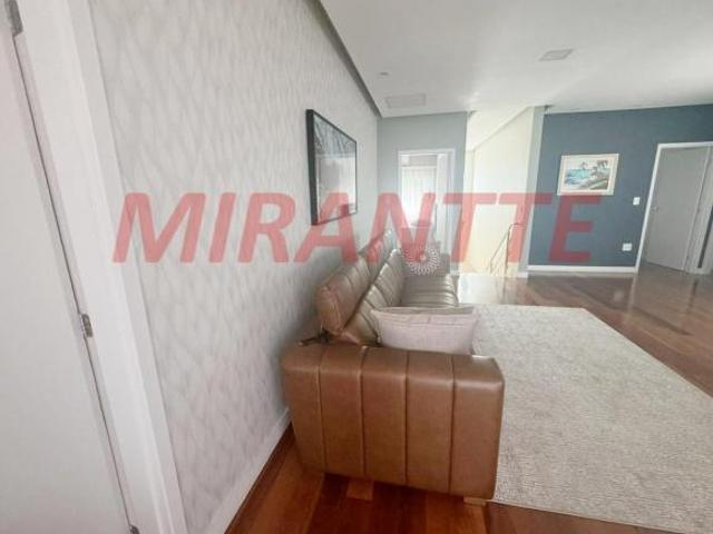 Sobrado de 382m² com 5 quartos