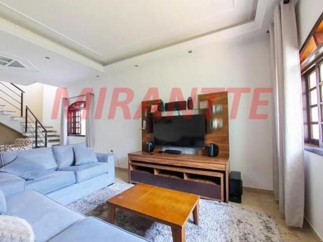 Sobrado de 384m² com 4 quartos