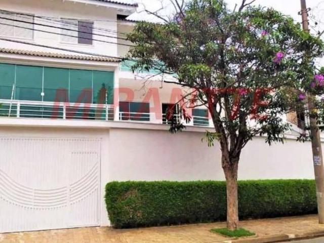 Sobrado de 388m² com 4 quartos