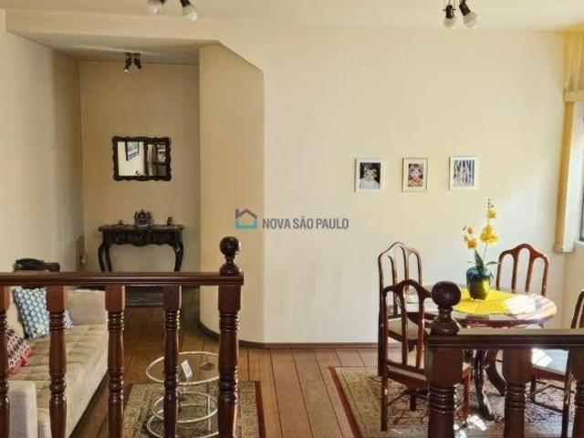 Sobrado de 390m². 3 Dormitórios, Ipiranga