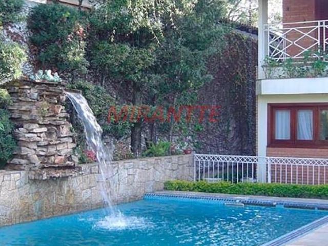 Sobrado de 390m² com 4 quartos