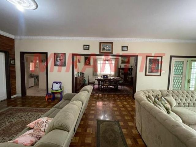 Sobrado de 396m² com 5 quartos