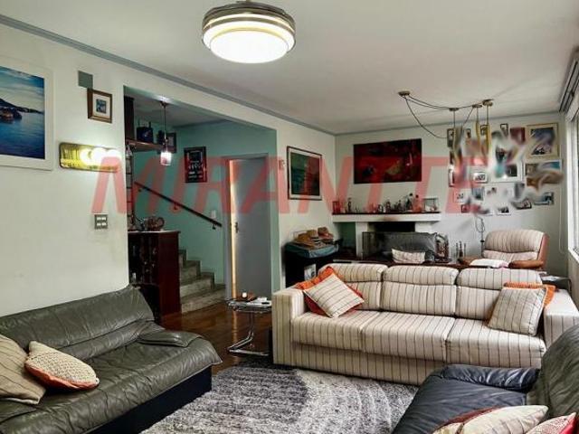 Sobrado de 300m² com 3 quartos
