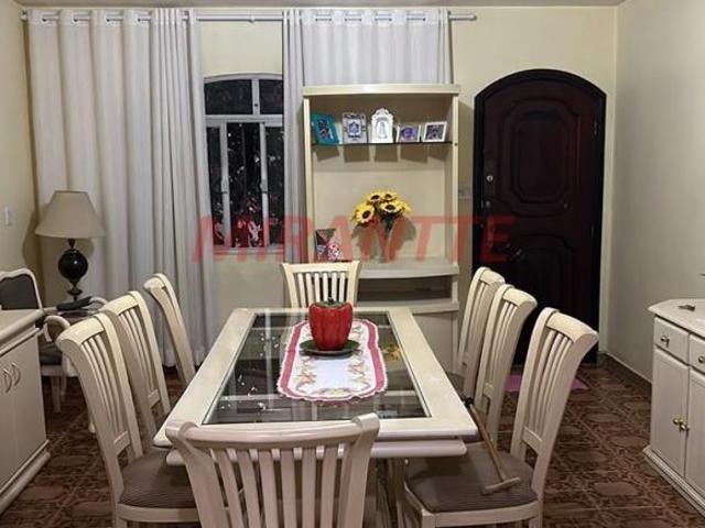 Sobrado de 300m² com 3 quartos