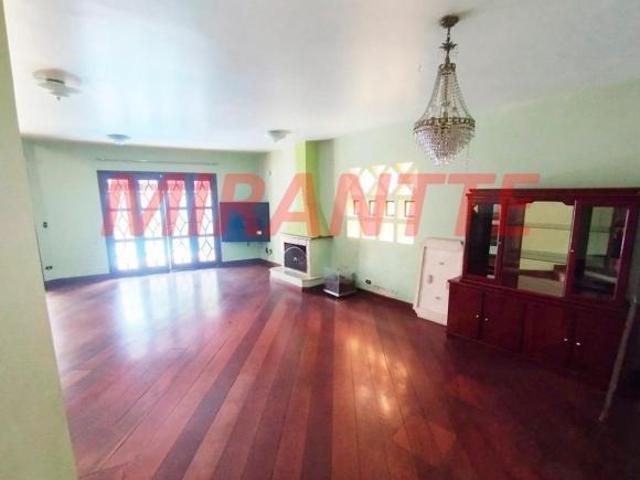 Sobrado de 300m² com 3 quartos