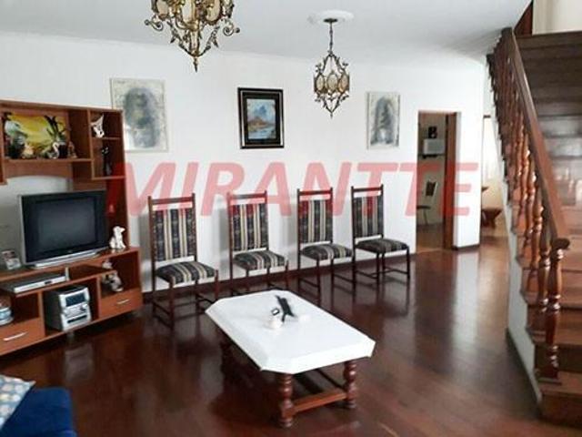 Sobrado de 300m² com 3 quartos