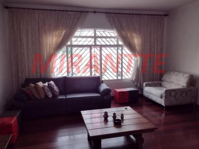 Sobrado de 300m² com 4 quartos