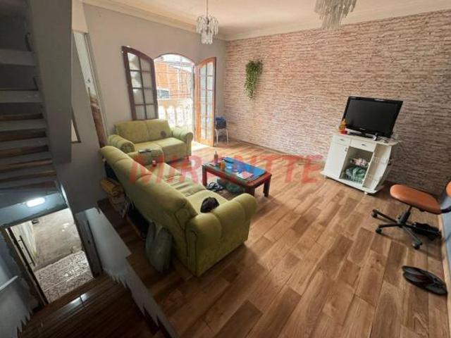 Sobrado de 300m² com 5 quartos