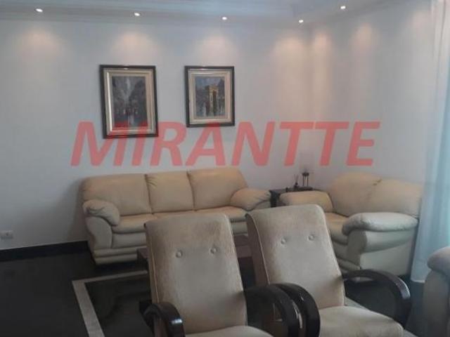 Sobrado de 302m² com 3 quartos