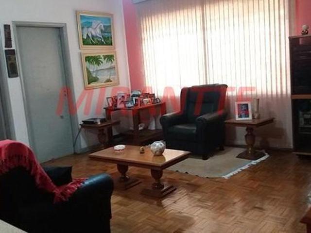 Sobrado de 305m² com 4 quartos