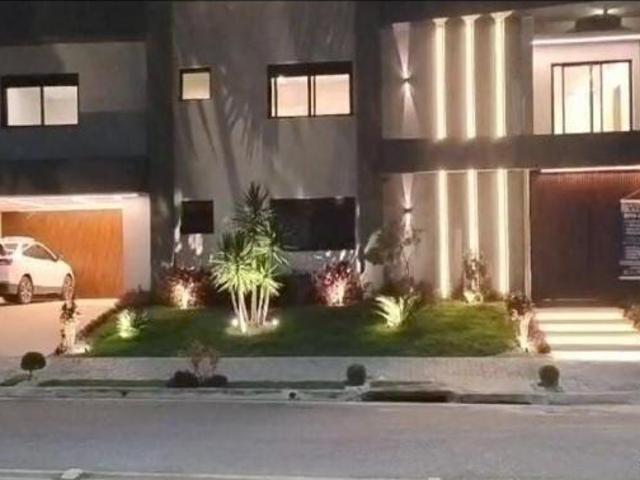Sobrado de 310m² com 4 suítes no condomínio Malibu em Caçapava