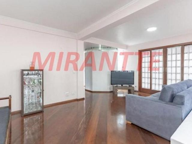 Sobrado de 312m² com 3 quartos