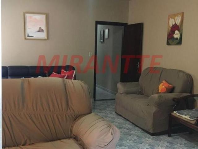 Sobrado de 320m² com 10 quartos
