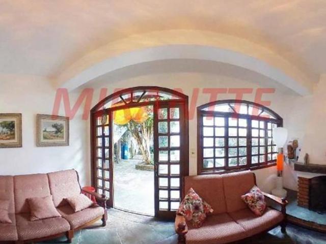 Sobrado de 320m² com 3 quartos