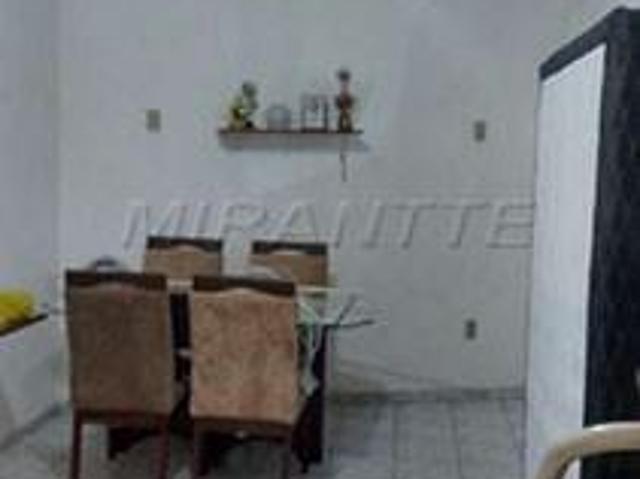 Sobrado de 320m² com 4 quartos