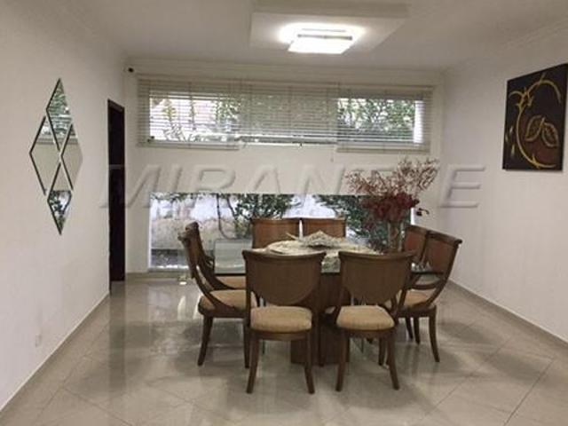 Sobrado de 320m² com 4 quartos