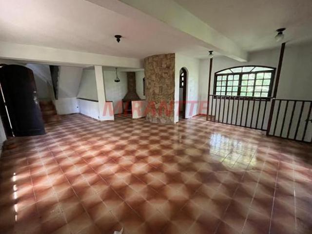 Sobrado de 321m² com 4 quartos