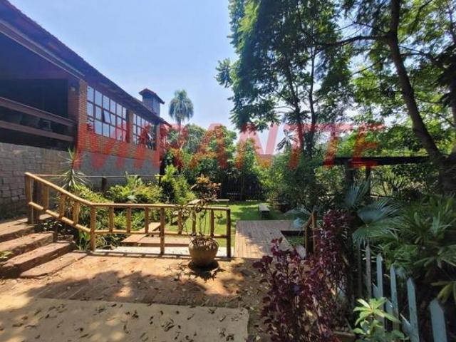 Sobrado de 328m² com 3 quartos