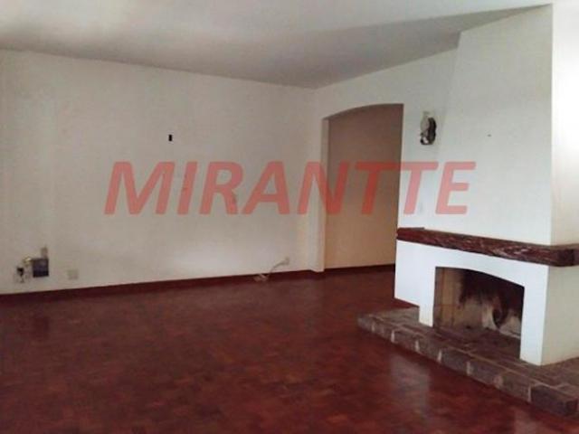 Sobrado de 338m² com 4 quartos