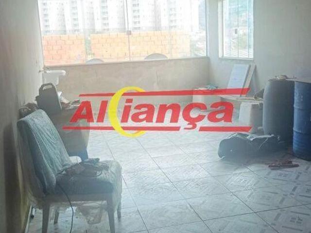 SOBRADO DE 3 ANDARES COM SACADA ENVIDRAÇADA