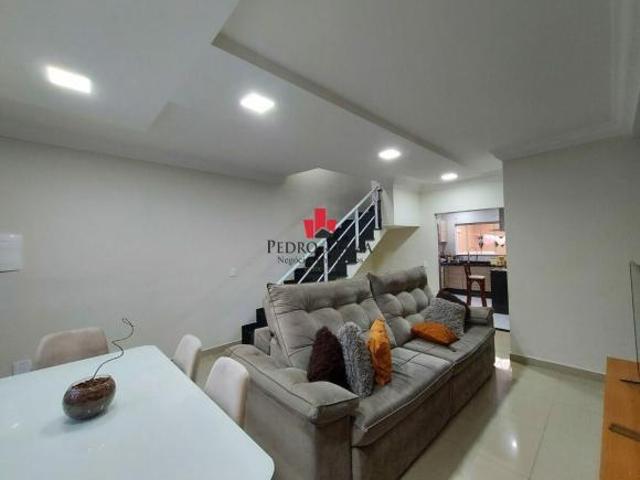 Sobrado de 3 dormitórios, 1 suíte, 5 vagas e 157 m², na Penha