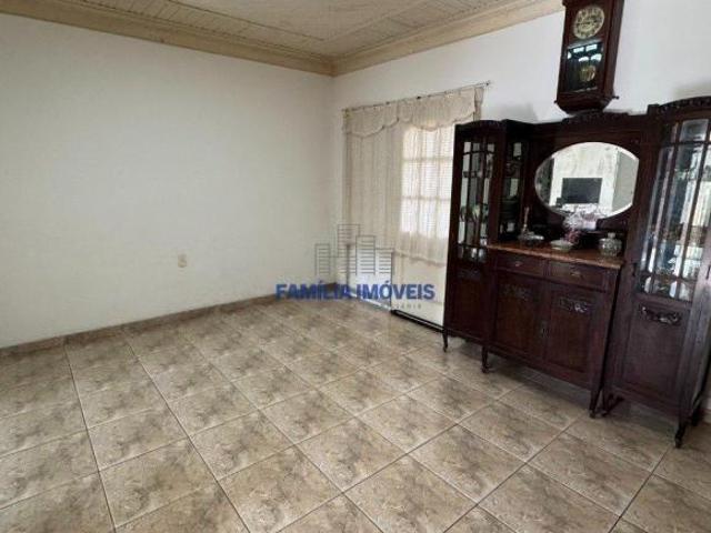 Sobrado de 3 dormitórios com Churrasqueira, Edícula e Quintal!