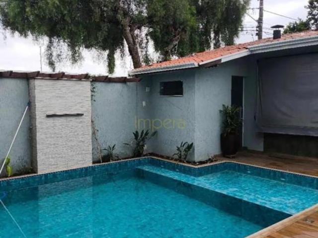 Sobrado de 3 dormitórios com piscina Eugênio de Melo