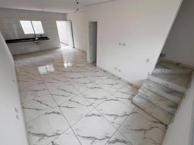 Sobrado de 3 Dormitórios com Suíte na Bela Vista Oportunidade em Osasco R$ 750 mil