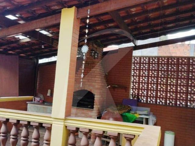 Sobrado de 3 dormitórios com 1 suíte, área gourmet e 2 vagas no Tucuruvi.