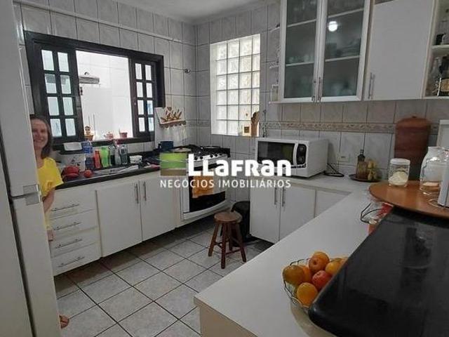 Sobrado de 3 dormitórios Jardim América