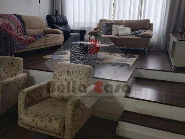 Sobrado de 3 dormitórios na Vila Ema