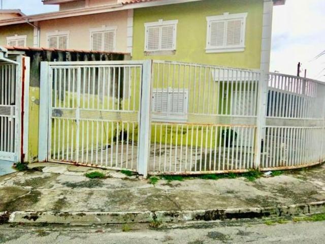 Sobrado de 3 dormitórios sendo 1 suíte no Bosque dos Ipês