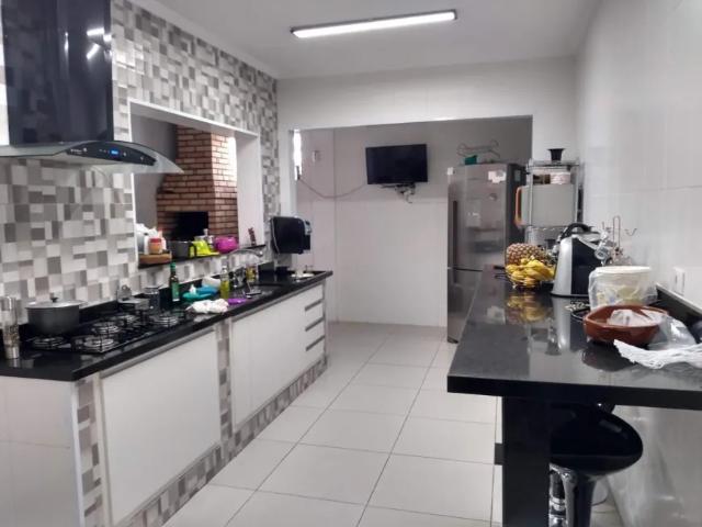 Sobrado de 3 dorms, 1 suite, 2 vagas na Vila Isolina Mazzei!