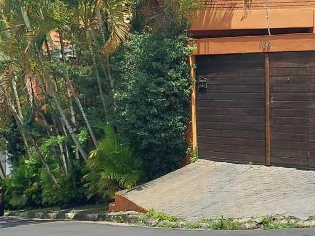 Sobrado de 3 dorms com suíte no pq Monte Alegre Taboão da serra