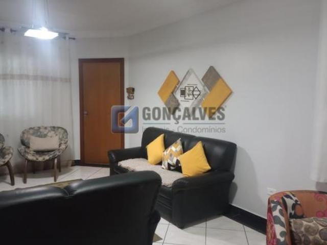 Sobrado de 3 suítes com 4 vagas | Nova Petrópolis, SBC – R$ 890.000