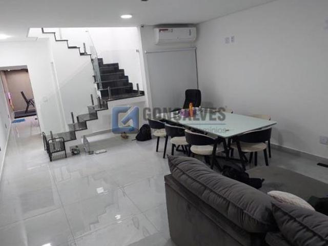 Sobrado de 3 suítes com piscina e espaço gourmet no Independência, SBCampo