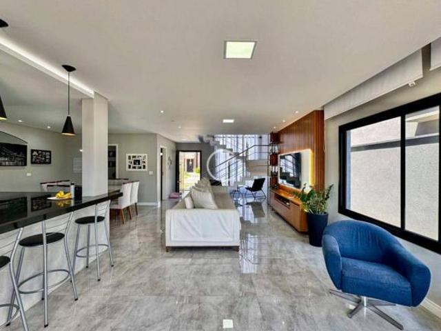 Sobrado de 3 quartos com suíte à venda, 244 m² por R$ 1.850.000 Reserva Aruana São José dos Camp