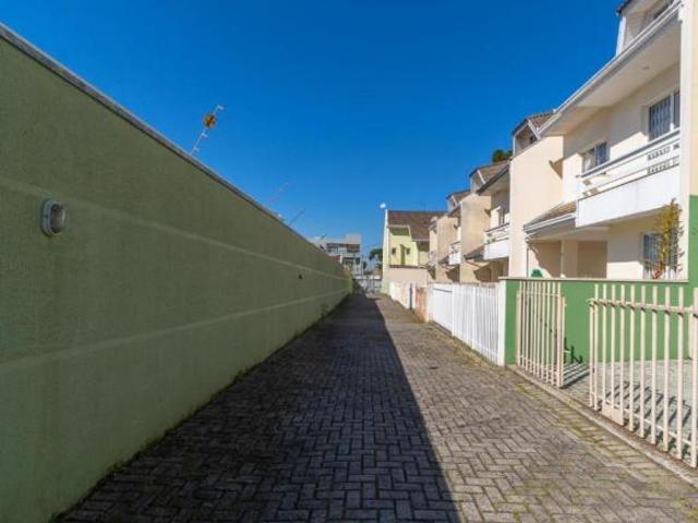 Sobrado de 3 quartos no bairro Campo Comprido