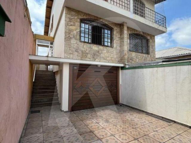 Sobrado de 3 quartos, sendo 1 suíte, Sacada, 3 vagas de garagem na Parada Inglesa