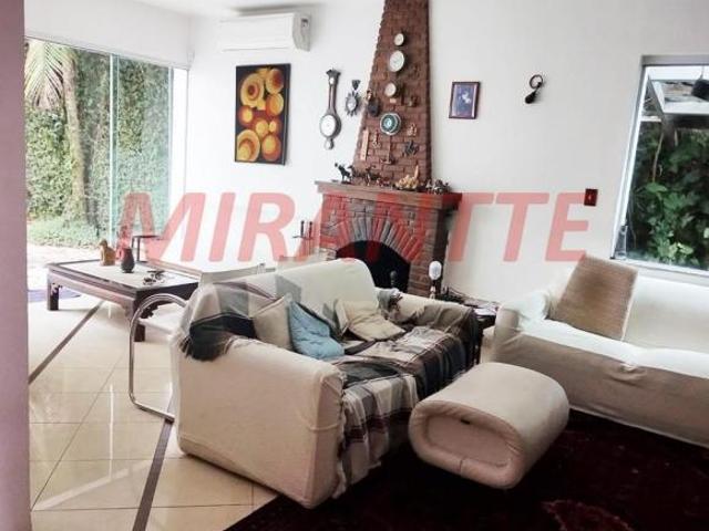 Sobrado de 440m² com 5 quartos