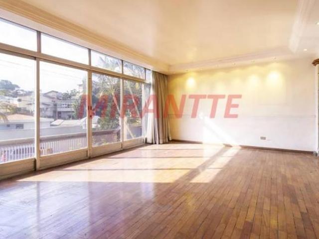 Sobrado de 442m² com 4 quartos