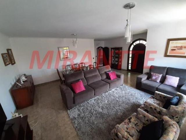 Sobrado de 450m² com 3 quartos