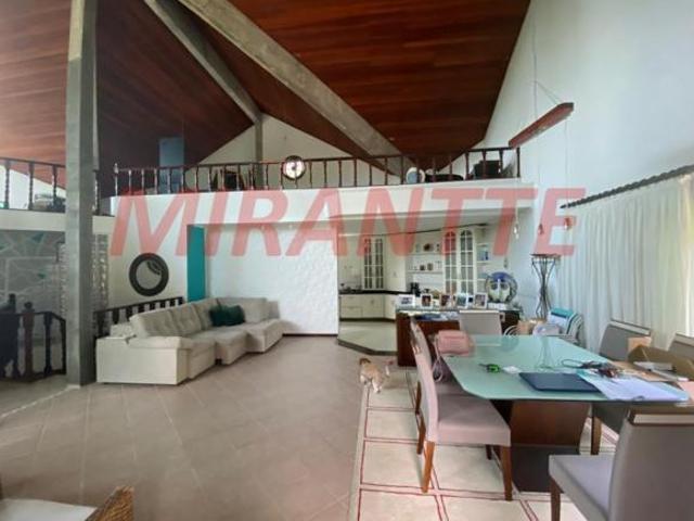Sobrado de 450m² com 3 quartos