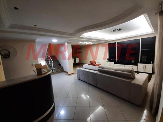 Sobrado de 450m² com 4 quartos