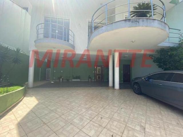 Sobrado de 450m² com 4 quartos