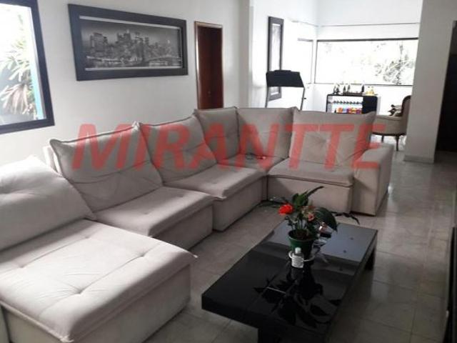 Sobrado de 450m² com 6 quartos
