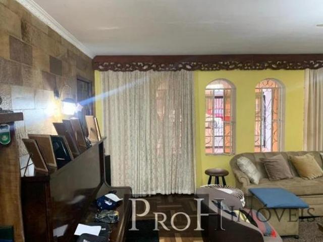Sobrado de 450m² de 5 dormitórios– R$ 2.100.000,00