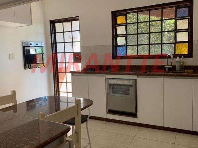 Sobrado de 467m² com 4 quartos